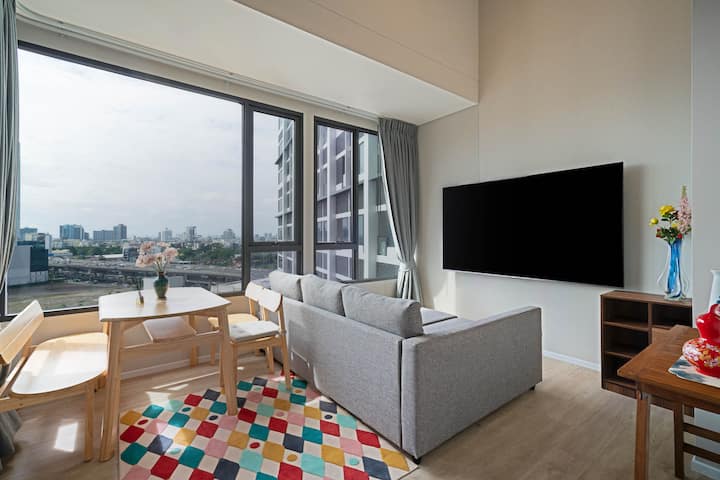 2br Duplex | Sofa Bed | 85" Tv | Rooftop Pool+gym - Bangkok