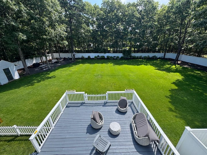 A Beautiful And Immaculate Home Awaits You. - Eastport, NY