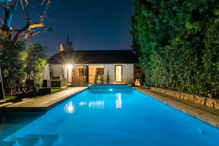 Hollywood Retreat | Pool, Jacuzzi & Luxury Escape - Beverly Hills, CA