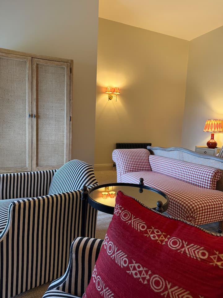 Elder - Huge Room With Balcony - Brancaster