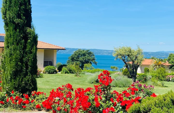 Luxury Apartment Lake View - Capodimonte