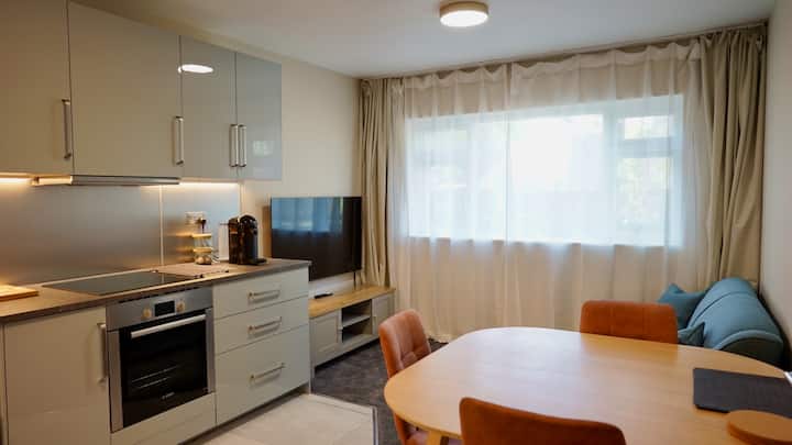 Freshly Refurbished 2bd Flat, Catford Bridge - London, UK
