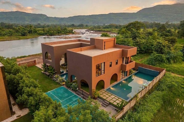 Stayvista At Arcia W/ Pool, Mountain View - Karjat