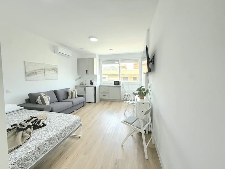 Estudio En El Centro De Torremolinos - Torremolinos