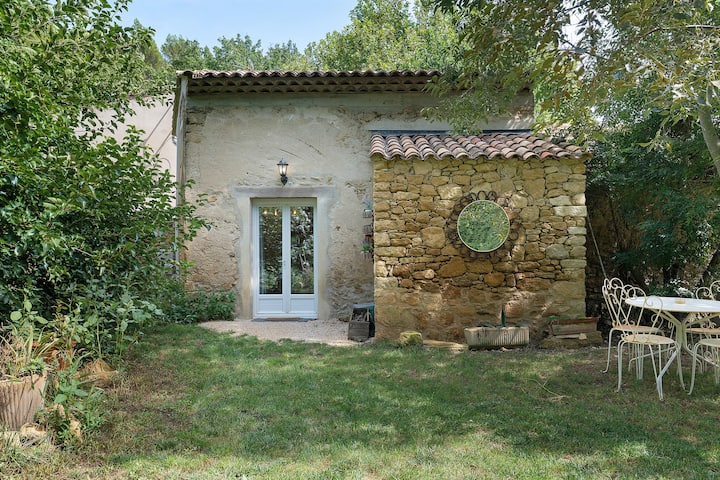 Mazet En Pierre Chevaux - Lourmarin