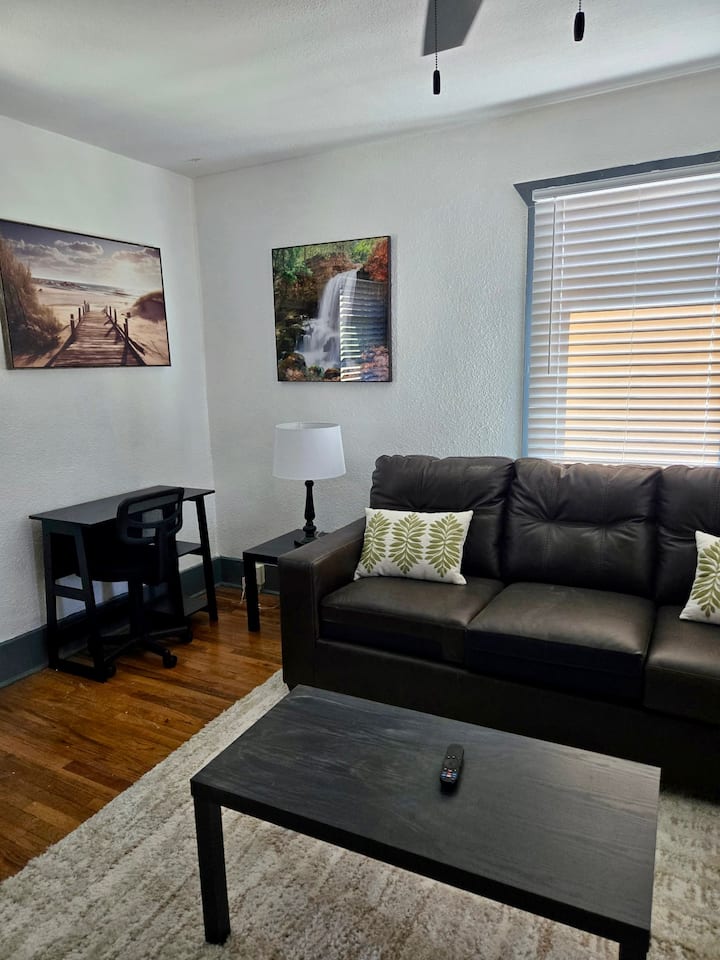 New Private Home+yard | Fire Pit, Bbq, Fast Wi-fi - Pueblo, CO
