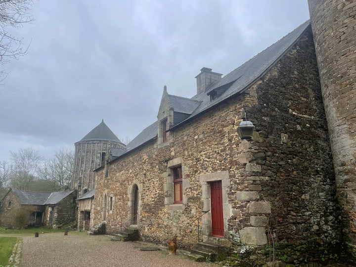 Gîte Au Cœur D'une Forteresse Féodale Bretonne - Montauban-de-Bretagne