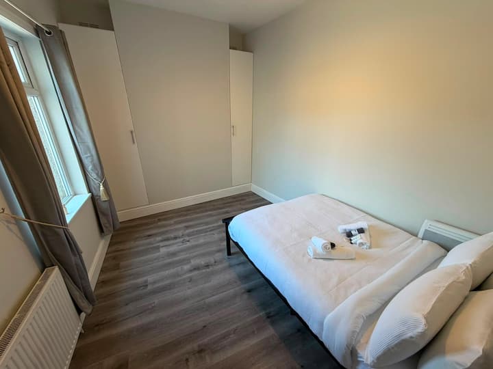 Quite Private Flat - Bolton