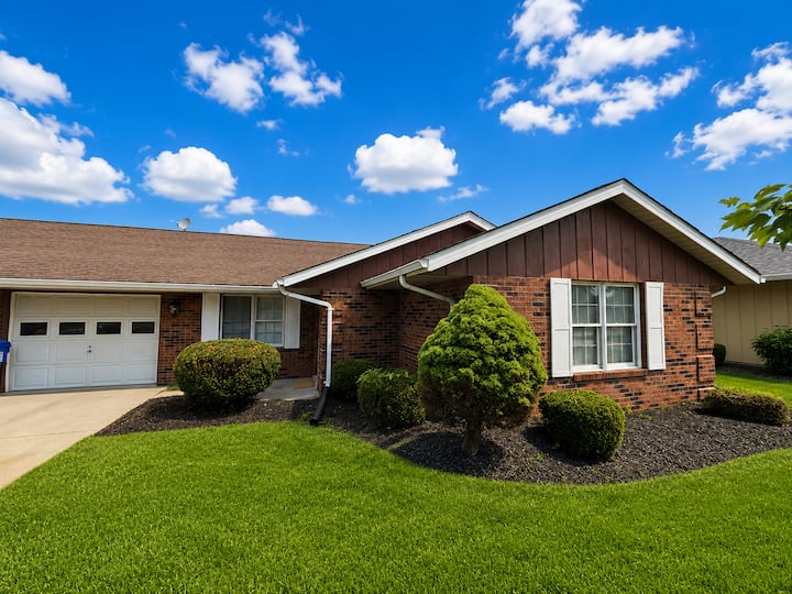 Luxury Modern Retreat Wow Fully Remodeled! - Lima, OH