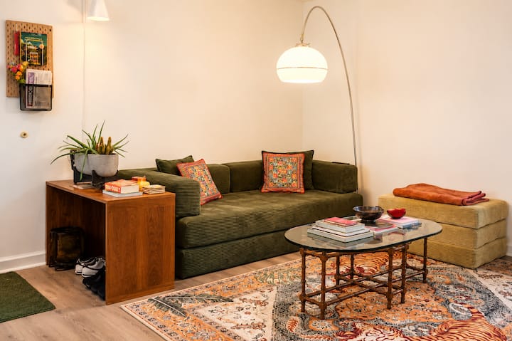 World Cup! Stay In The Heart Of Charming Madison - Hanover, NJ