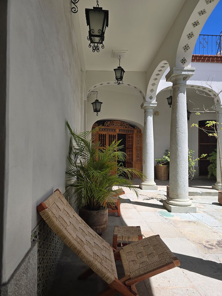 Old House/colonial House-santo Domingo Church - Oaxaca