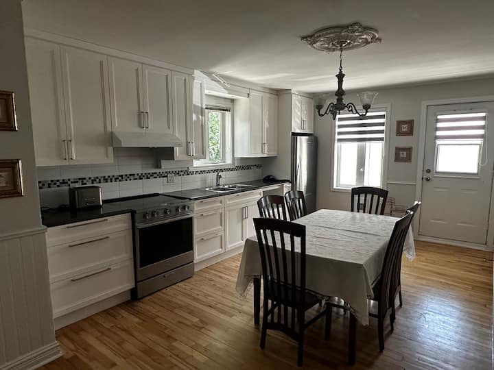 Nice 3 Bed Rooms Apartament. - Beloeil