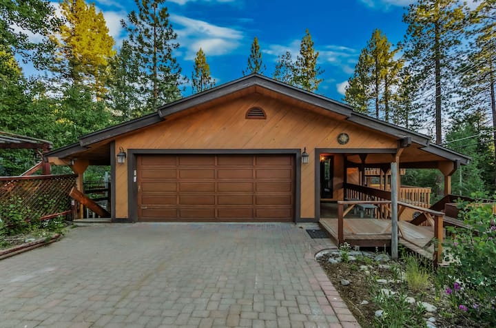Granite Heights - Secluded Forest Retreat - Stateline, NV