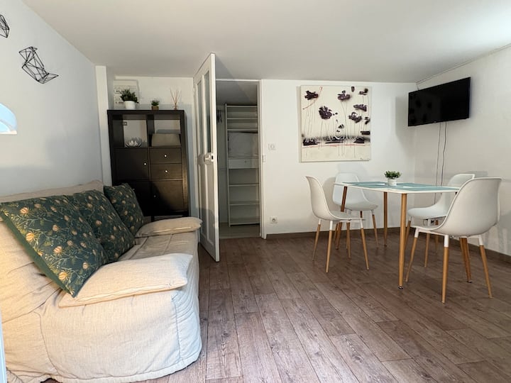 Studio Cosy Avec Terrasse Au Calme Près Du Centre - Le Thor