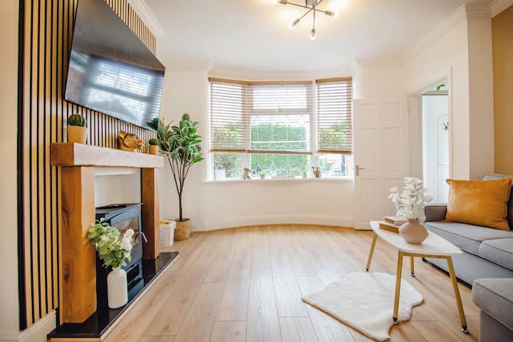 Flat 5 Village Home | Free Parking | Sleeps 6 - Banbury
