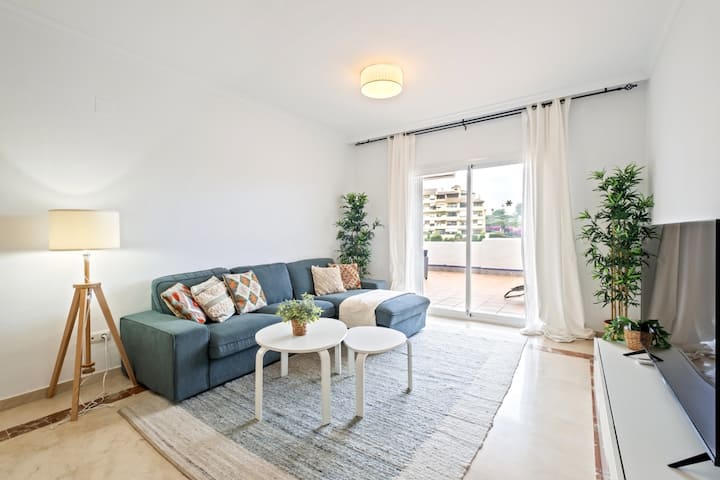 Bright Selwo Apartment | Pool & Large Terrace - Estepona