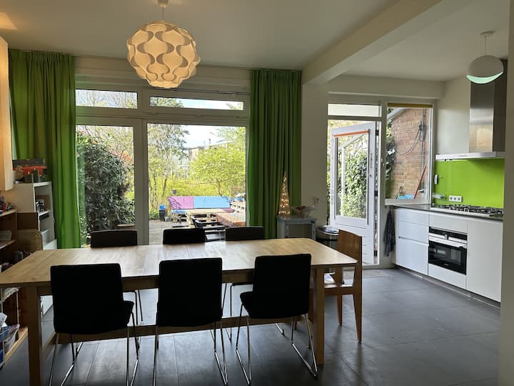 Ruim En Licht Familiehuis - Amstelveen