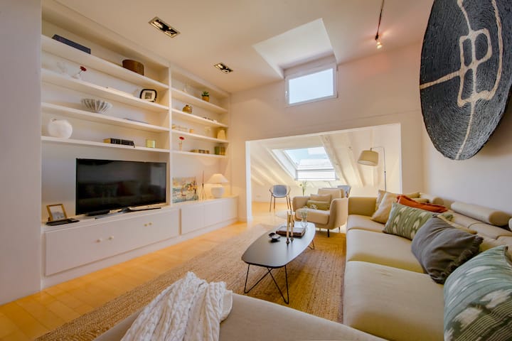 Casa Oriente · Luxury Apartment With Palace Views - Madrid