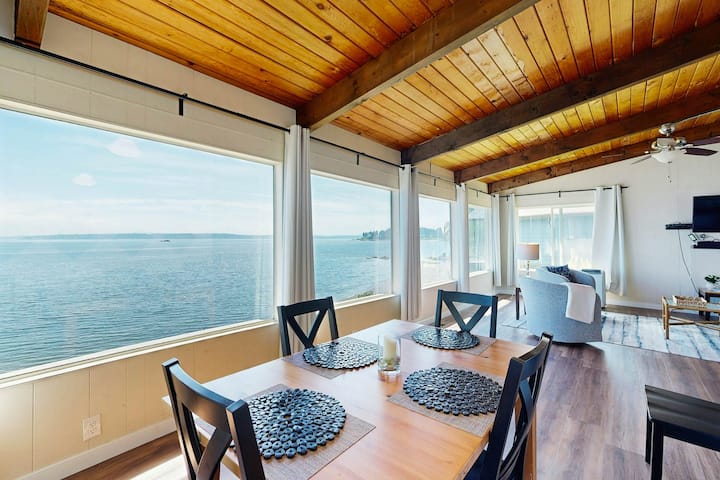 Charming 2br Bayview | Balcony | W/d - Bainbridge Island, WA