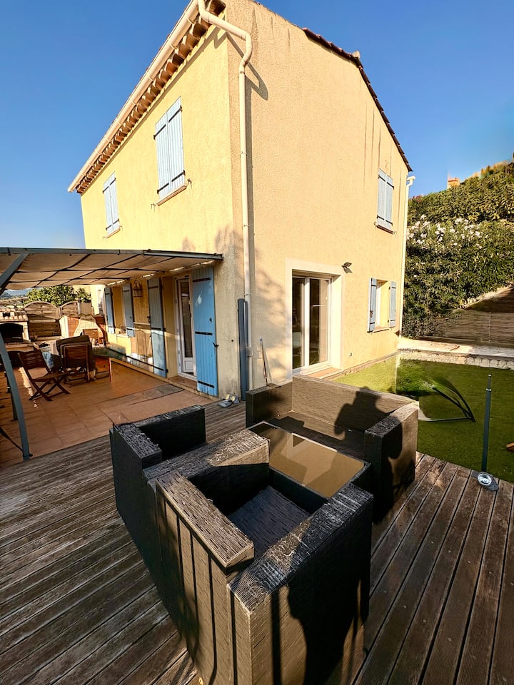 Villa 130m² 3 Chambres Avec Jardin Près De Nice - Èze