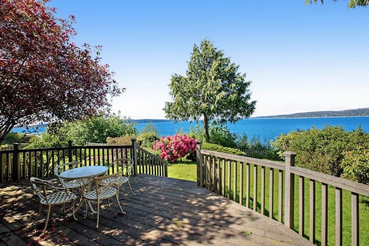 Stunning 2 Br Dog Friendly Ocean View Cabin - Whidbey Island, WA