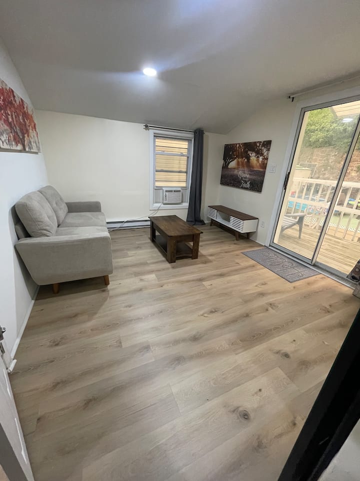 400 Sq Ft Quiet Private Area! - Hawthorne, NJ