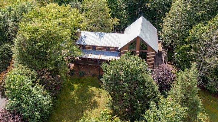 Caris Rivers Edge- Mountain Cabin With Fire Pit - Blowing Rock, NC