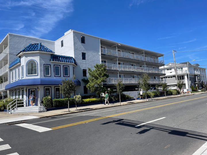 Central Ocnj Condo | Walk To Beach & Boardwalk - Ocean City, NJ