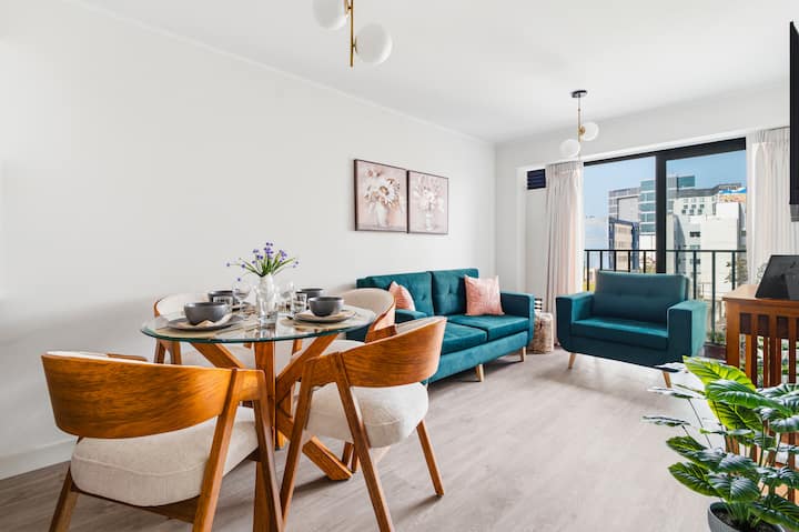 New 3br | Designed For Comfort + Parking - Peru