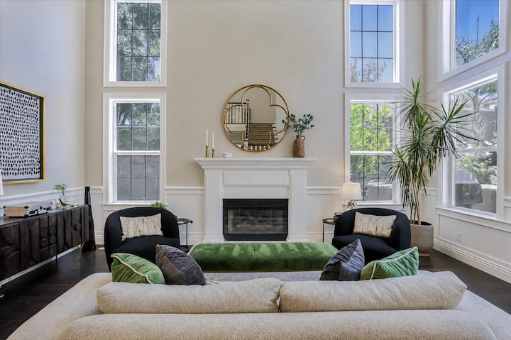 Modern Spacious 5/4 Pool Home In Stevenson Ranch - Santa Clarita, CA