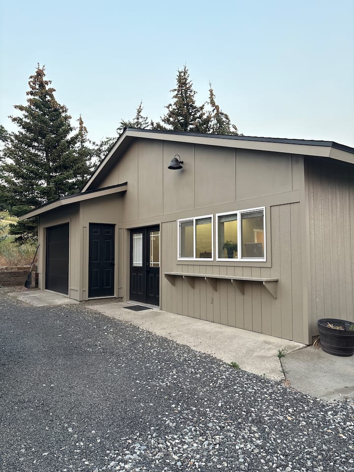 Hilltop Haven At Glenrose - Spokane, WA
