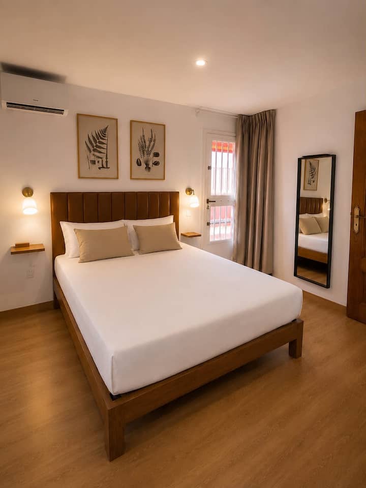A01 - Double Room On Alfonso Xiii, Madrid - Madrid