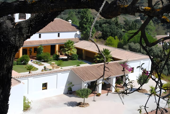 Cortijo Puertoelperal - Málaga