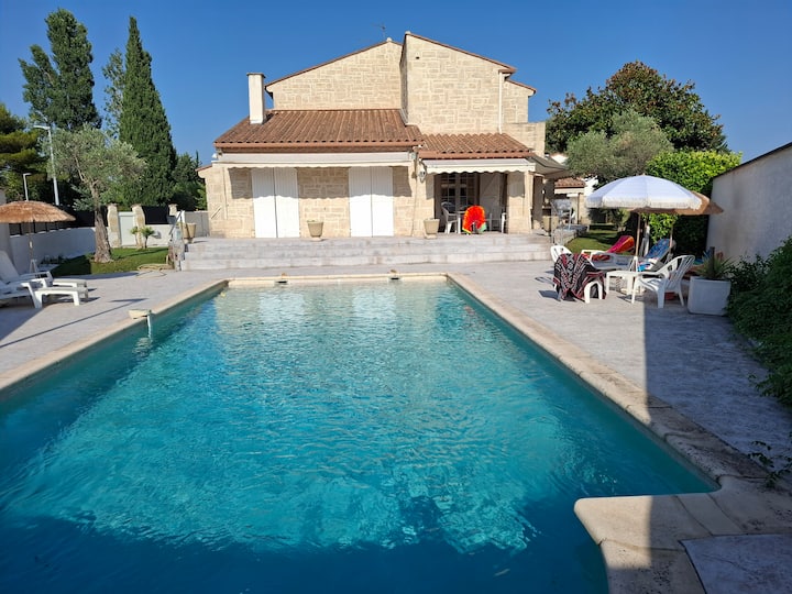 Maison De Famille Avec Piscine - Lattes