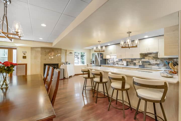 Spacious Suite Near Boulder - Erie, CO
