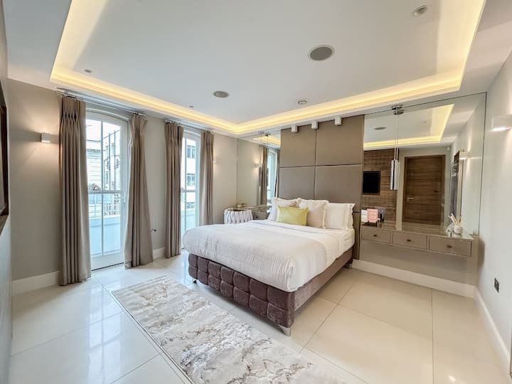 Modern Penthouse Apartment 3 Bed 3 Bath & Aircon - Londyn