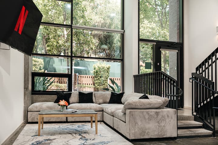 East Town Hollywood Loft With Private Entrance - Hollywood, CA