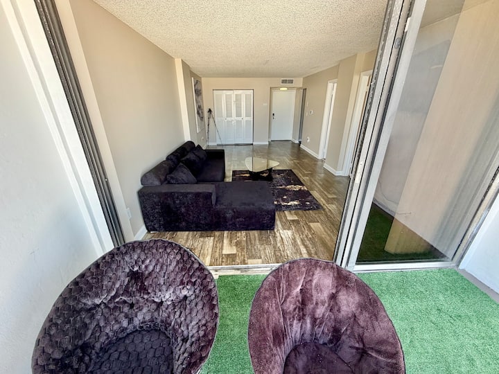 Vip Miami Stay | Luxury 1br | Content Friendly - North Miami, FL