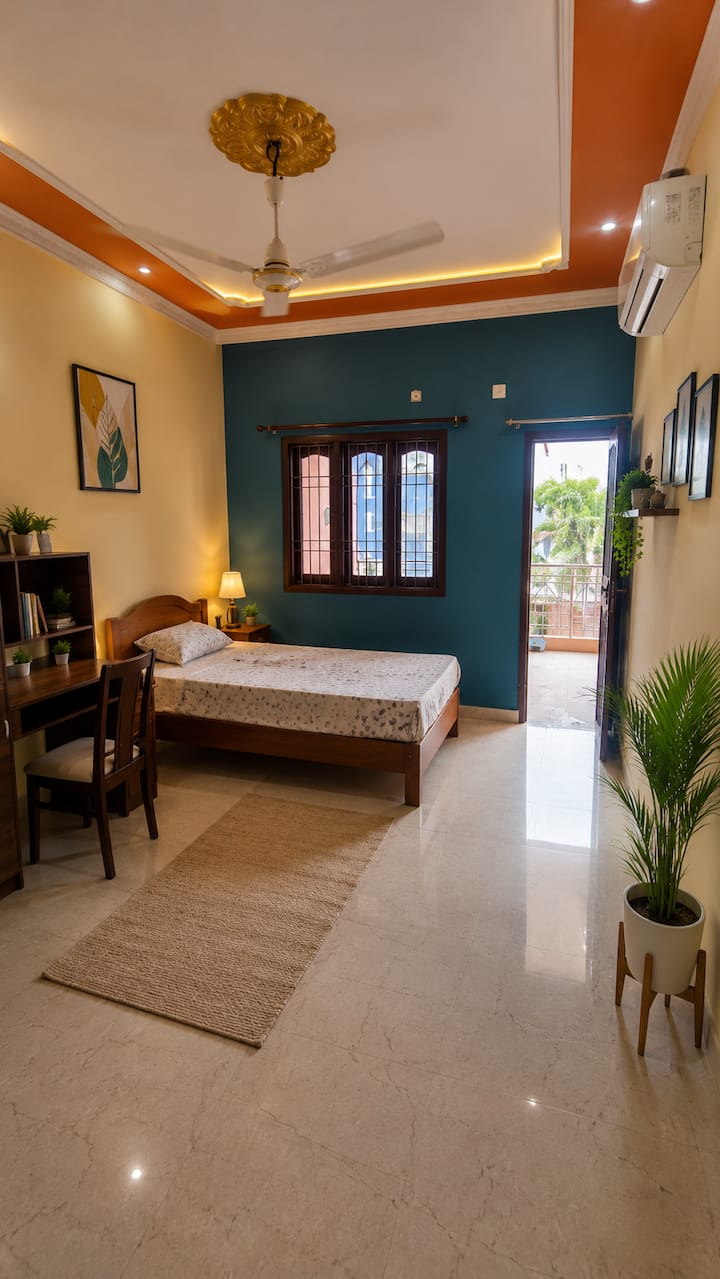 Saffron Stay | Couple/family | Bahu Bazaar - Ranchi