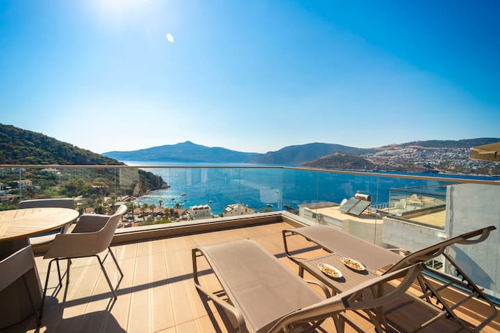 Kalkan'da Merkezi, Konforlu Geniş Villa - Kalkan