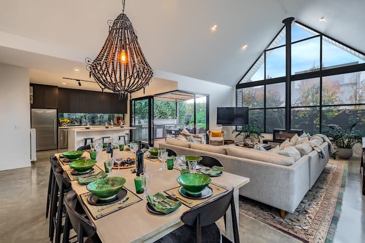 Luxury Escape Near River, Golf & Cafés - Geelong