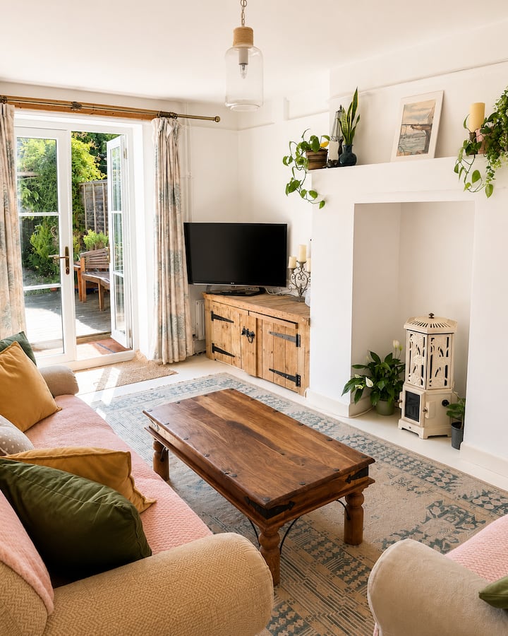 Dog Friendly In Village Centre - Falmouth