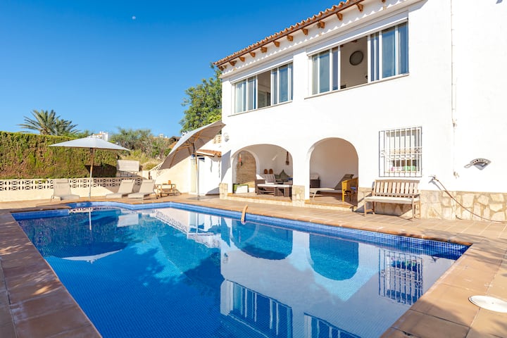 Casa El Loro Rojo - Calp