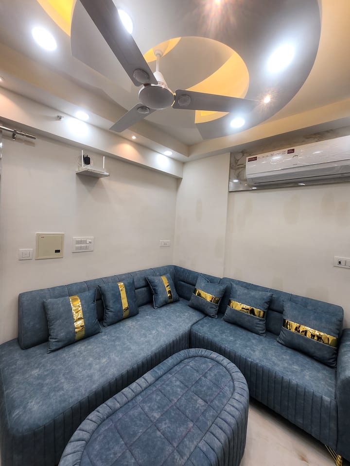 Safe And Secure Stay - New Delhi