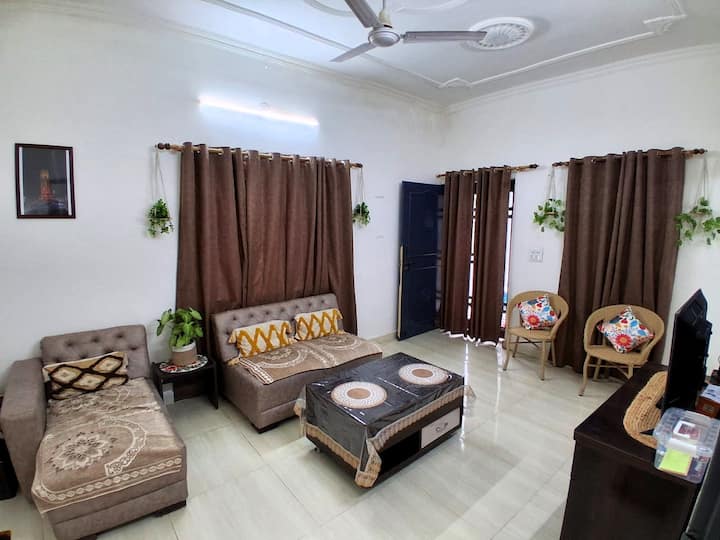 Downtown Oasis | Central Dehradun - Dehradun