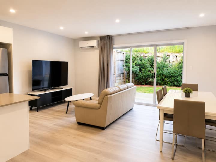 No.20 3b Pimpama Home - Jacobs Well