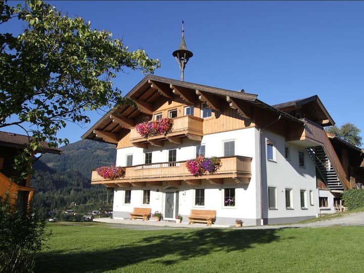 Appartement De Vacances Avec 2 Chambres - Fieberbrunn