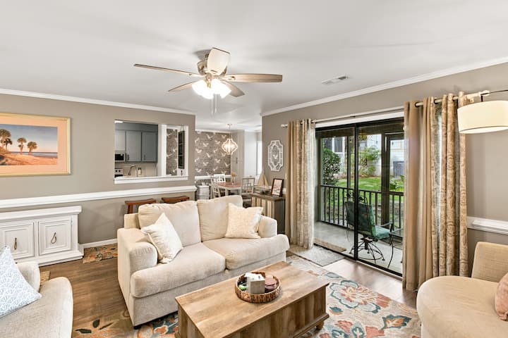 Dogs Stay Free! 2 Bed Condo By The Sea - Mount Pleasant, SC
