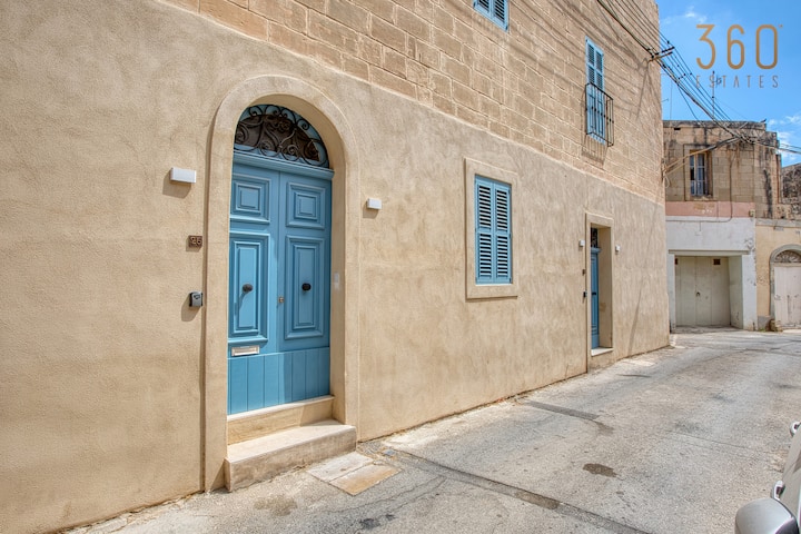 Charming 1br Maltese Maisonette W/ Terrace, Luqa - Malta