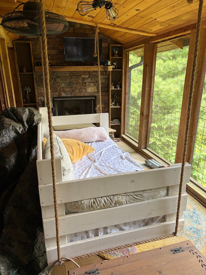 The Bee Hive - Blue Ridge, GA